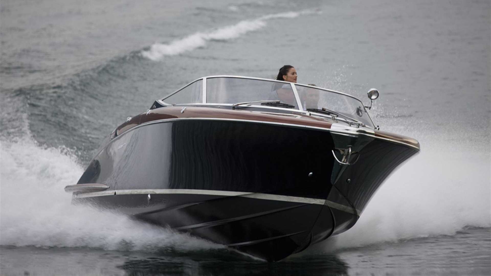 Riva Aquariva Super Motorboote und Neuboote kaufen